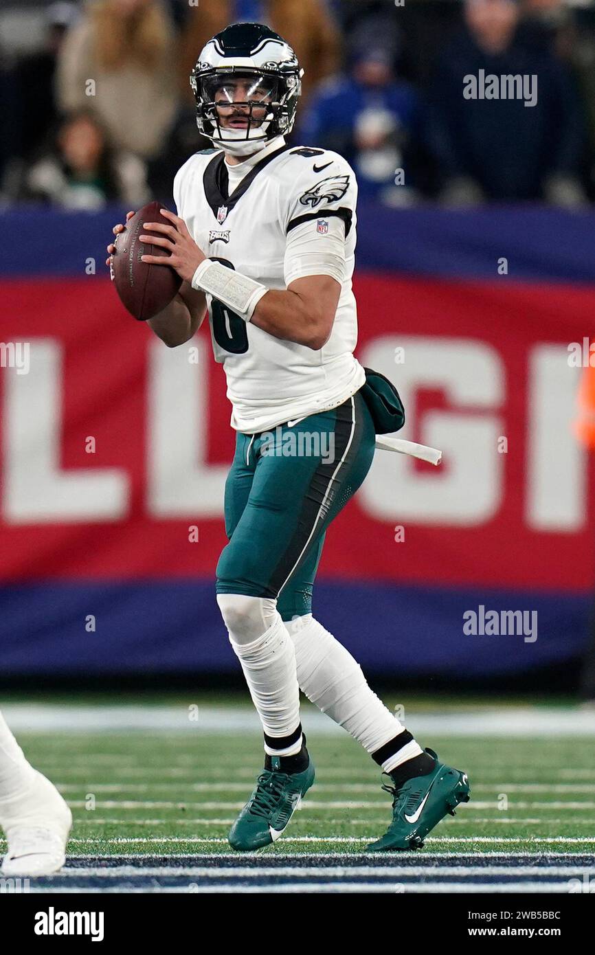 Philadelphia Eagles quarterback Marcus Mariota (8) during an NFL ...
