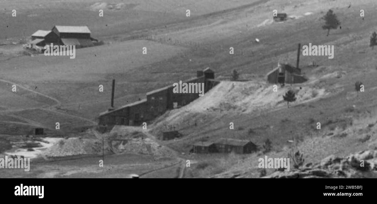 (1.09) Gilpin Tram, Tucker Mine and Mill in 1890s Stock Photo - Alamy