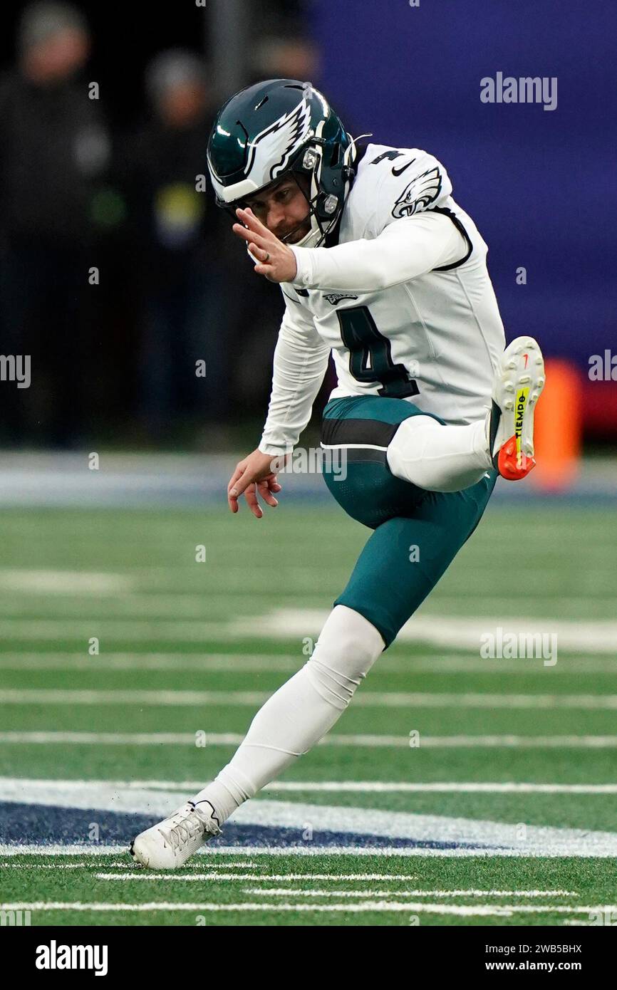 Philadelphia Eagles place kicker Jake Elliott (4) during an NFL ...