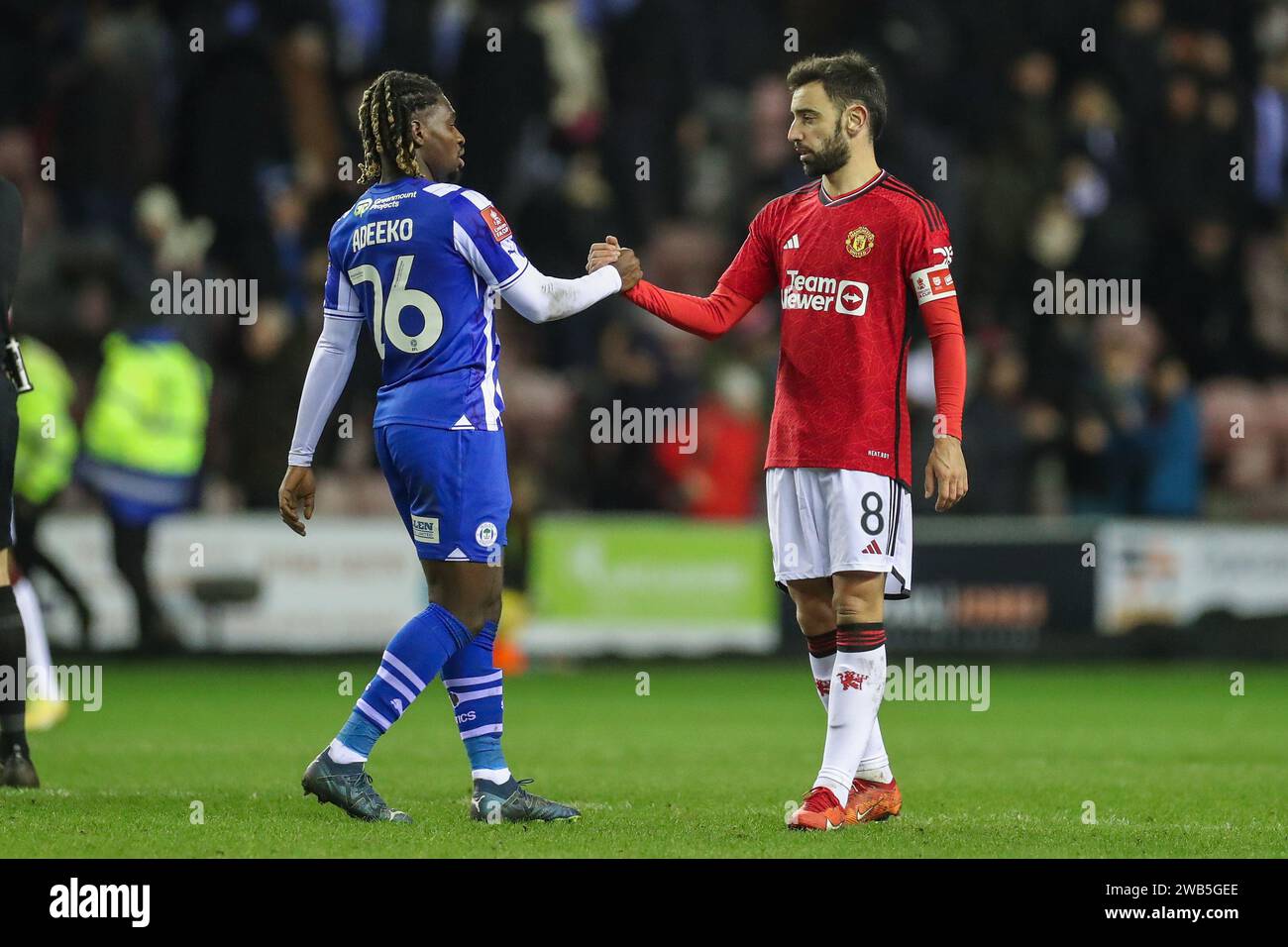 Wigan, UK. 08th Jan, 2024. Manchester United midfielder Bruno Fernandes ...