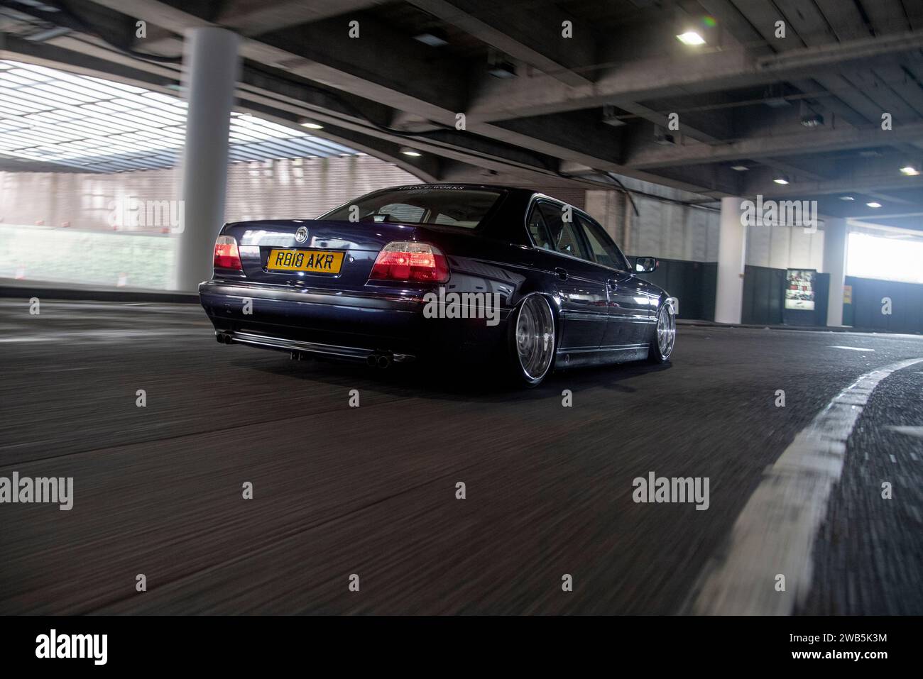 Modified E38 BMW 7 Series, lowered on air bag adjustable height ...