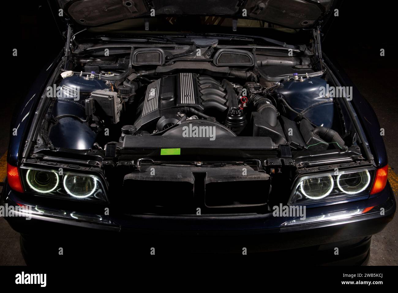 Modified E38 BMW 7 Series, lowered on air bag adjustable height ...