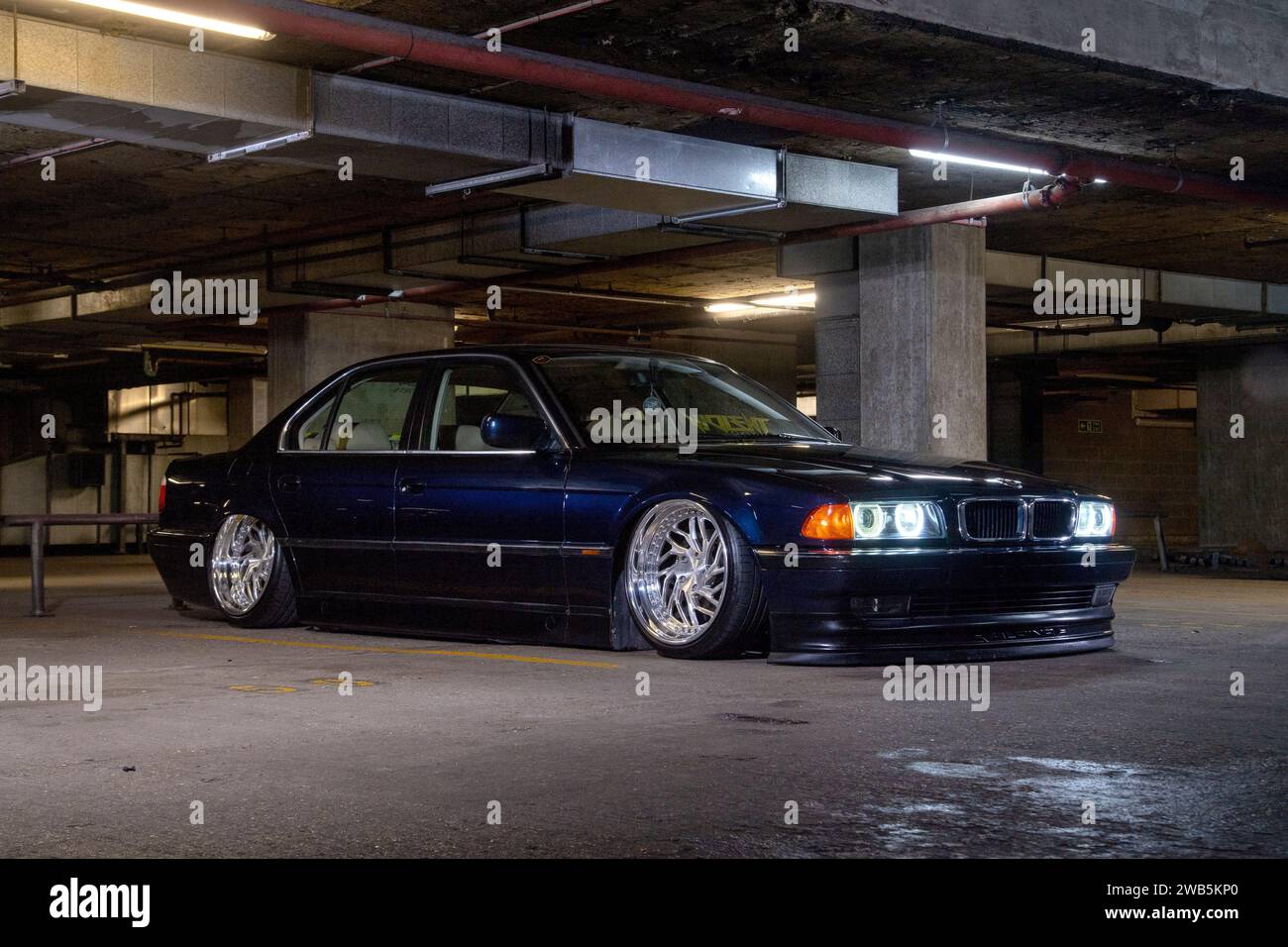 Modified E38 BMW 7 Series, lowered on air bag adjustable height ...