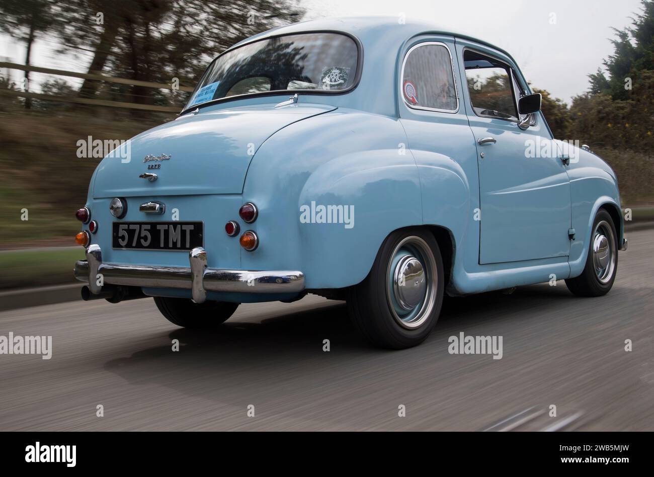 Family beach 1950s british hi-res stock photography and images - Alamy