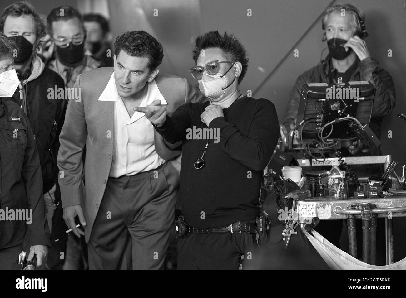 MAESTRO, from left: director Bradley Cooper, cinematographer Matthew ...