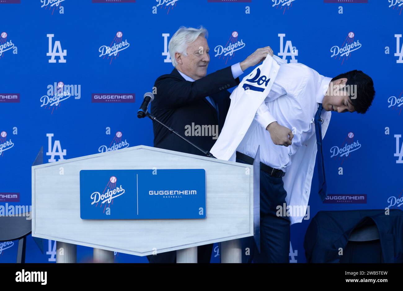 Los Angeles, USA. 14th Dec, 2023. Dodgers owner, Mark Walter (L) with ...
