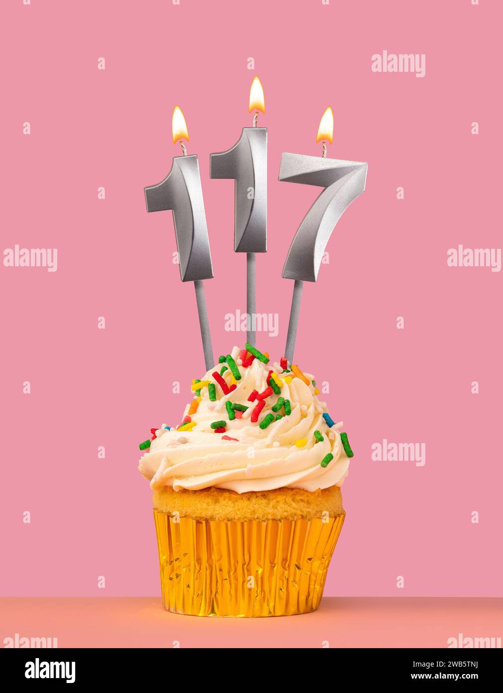 Card number 117 hi-res stock photography and images - Alamy