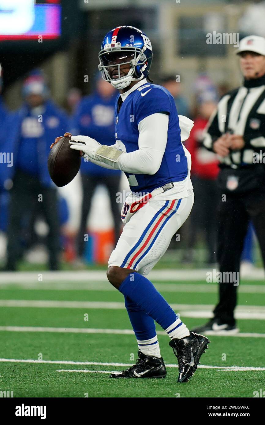New York Giants quarterback Tyrod Taylor (2) during an NFL football ...