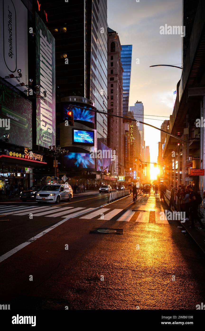 Solsticio de verano atardecer hi-res stock photography and images - Alamy