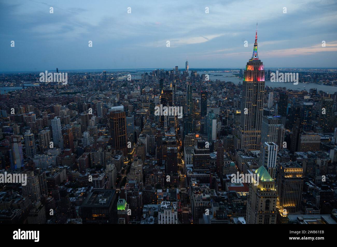 Panoramic view of Manhattan with the Empire State Building, One World ...