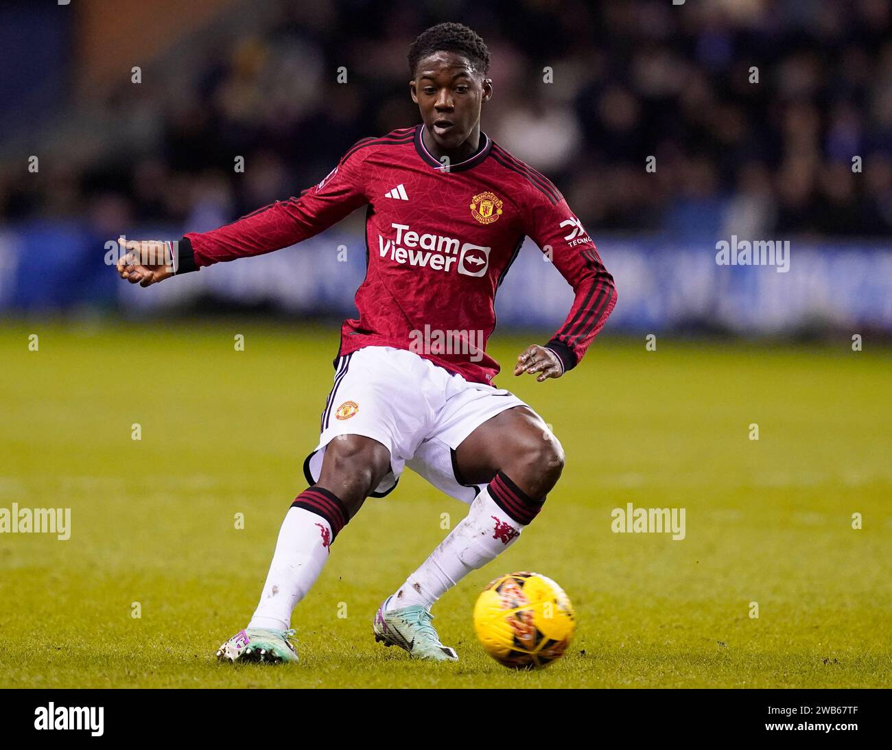 Mainoo manchester united 2024 fa cup hi-res stock photography and ...