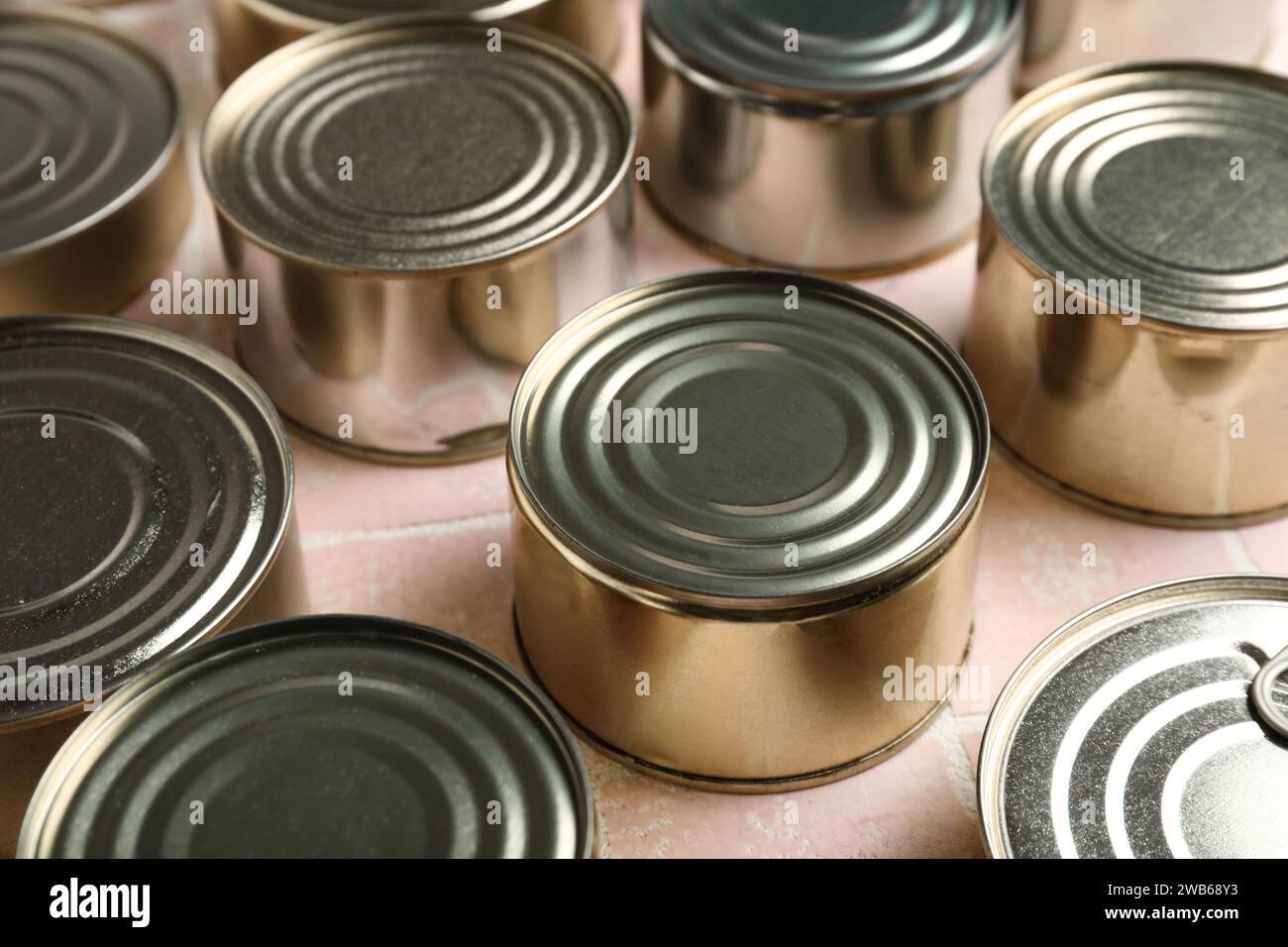 Many tin cans fish hi-res stock photography and images - Alamy