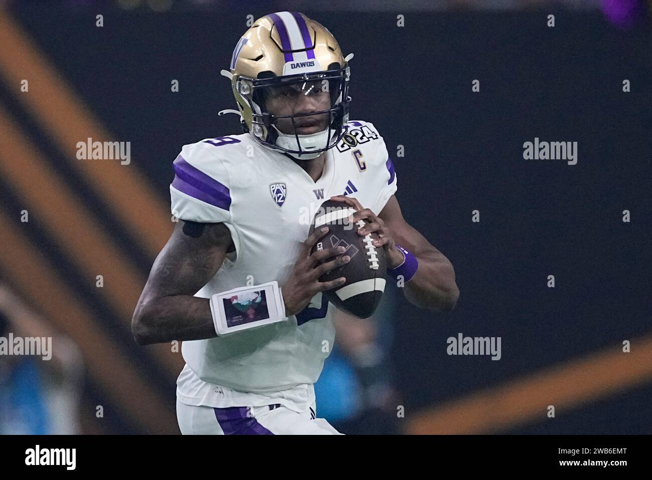 Houston, United States. 08th Jan, 2024. Washington Huskies quarterback ...