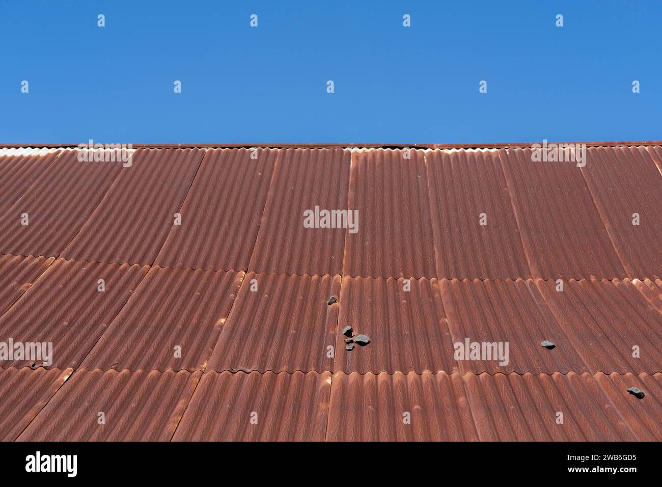 Rusted metal roof hi-res stock photography and images - Alamy