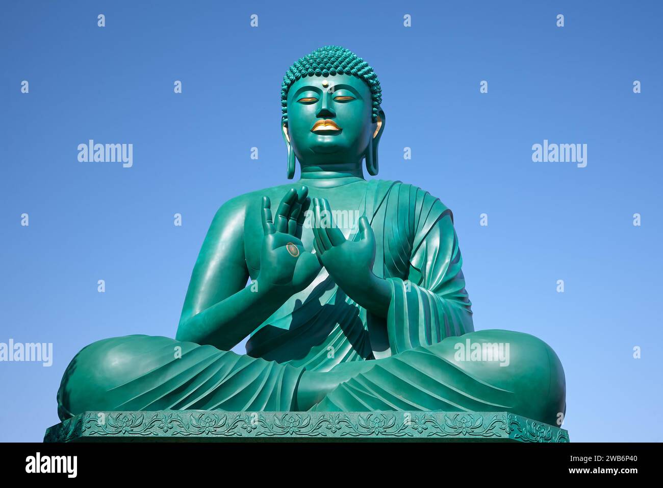 The Great Buddha of Nagoya performed the Dharmachakra mudra at Toganji ...