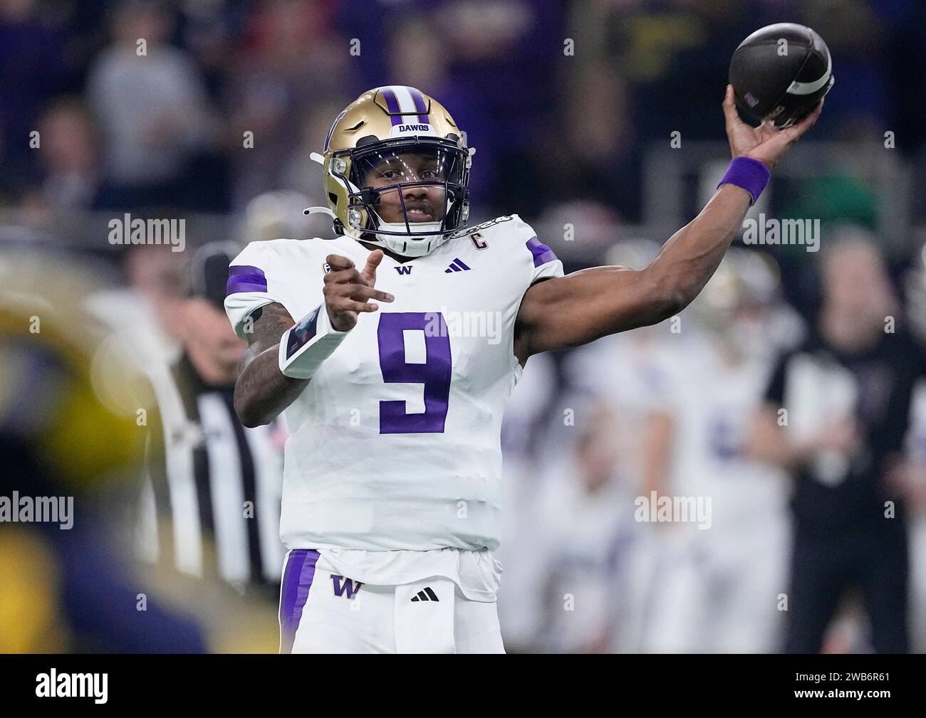 Houston, United States. 08th Jan, 2024. Washington Huskies quarterback ...