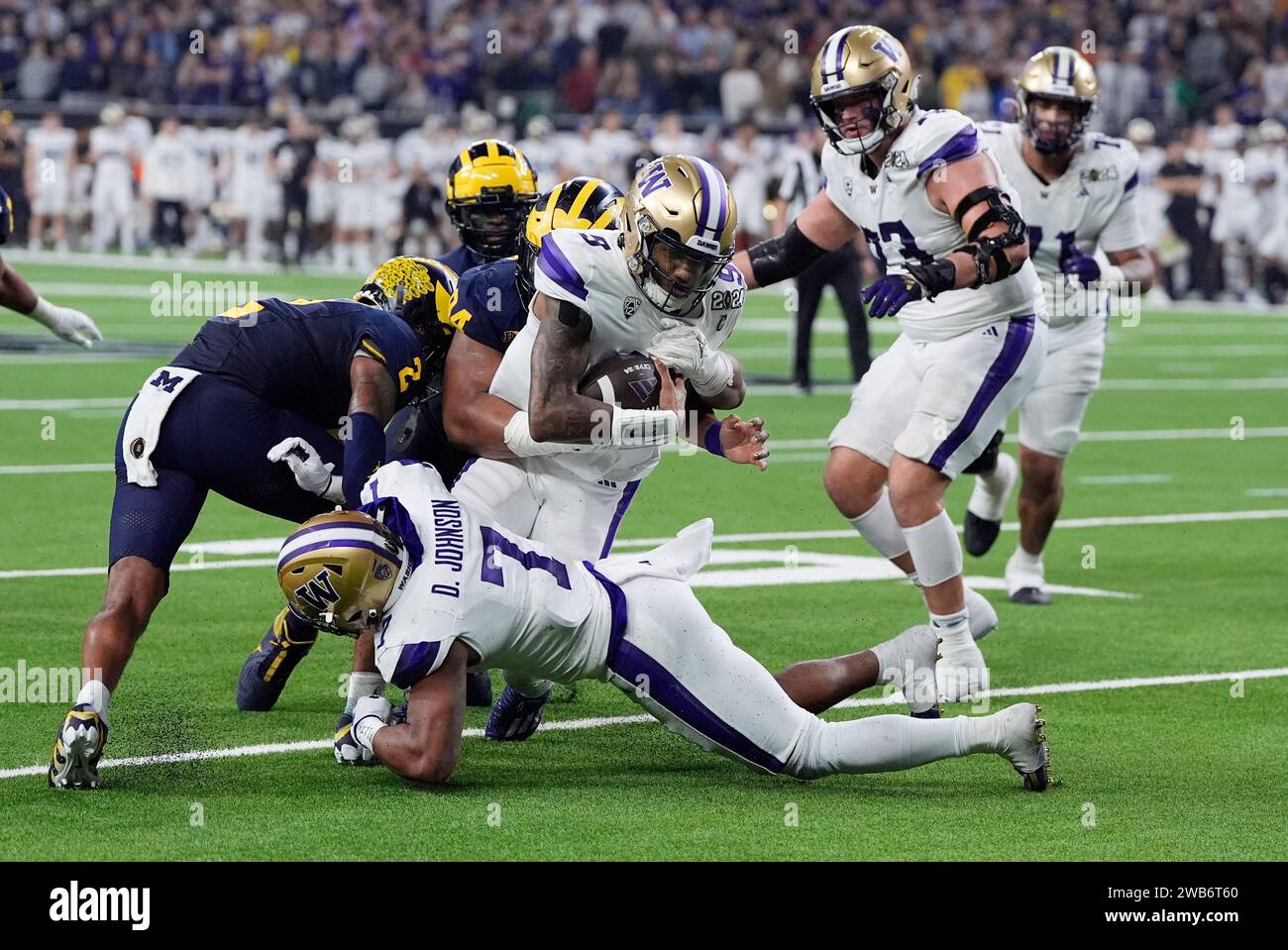 Houston, United States. 08th Jan, 2024. Washington Huskies quarterback ...