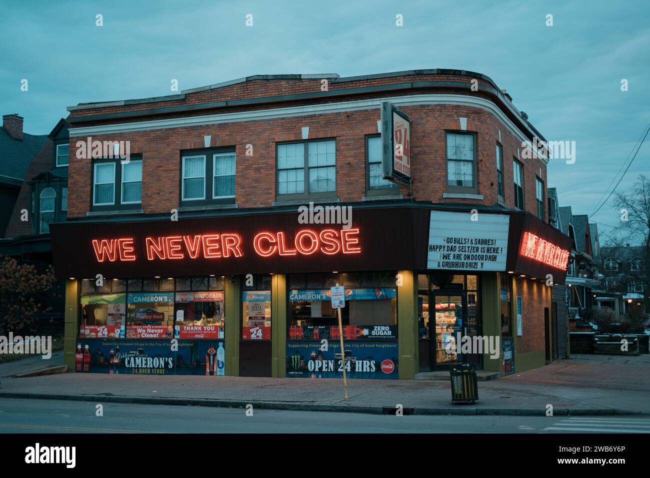 Camerons 24 Hour Store vintage neon sign, Buffalo, New York Stock Photo ...