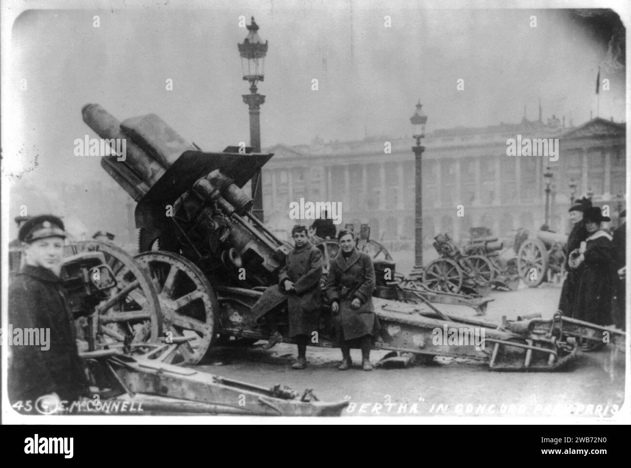 Concord paris Black and White Stock Photos & Images - Alamy