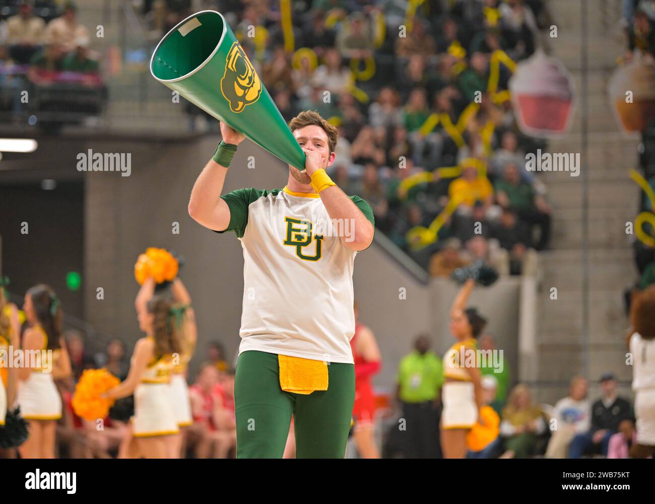 Waco, Texas, USA. 2nd Jan, 2024. Baylor Bears cheerleaders during the ...