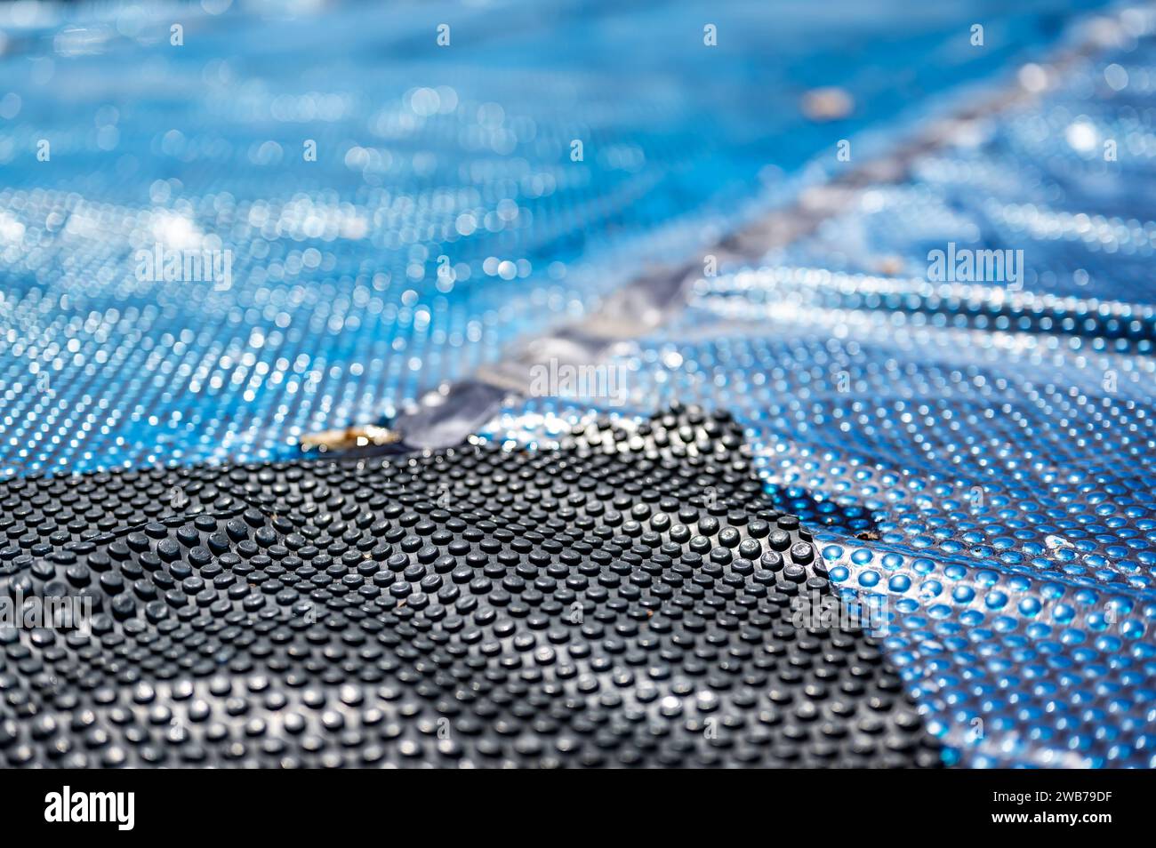 Tarp pool hi-res stock photography and images - Alamy