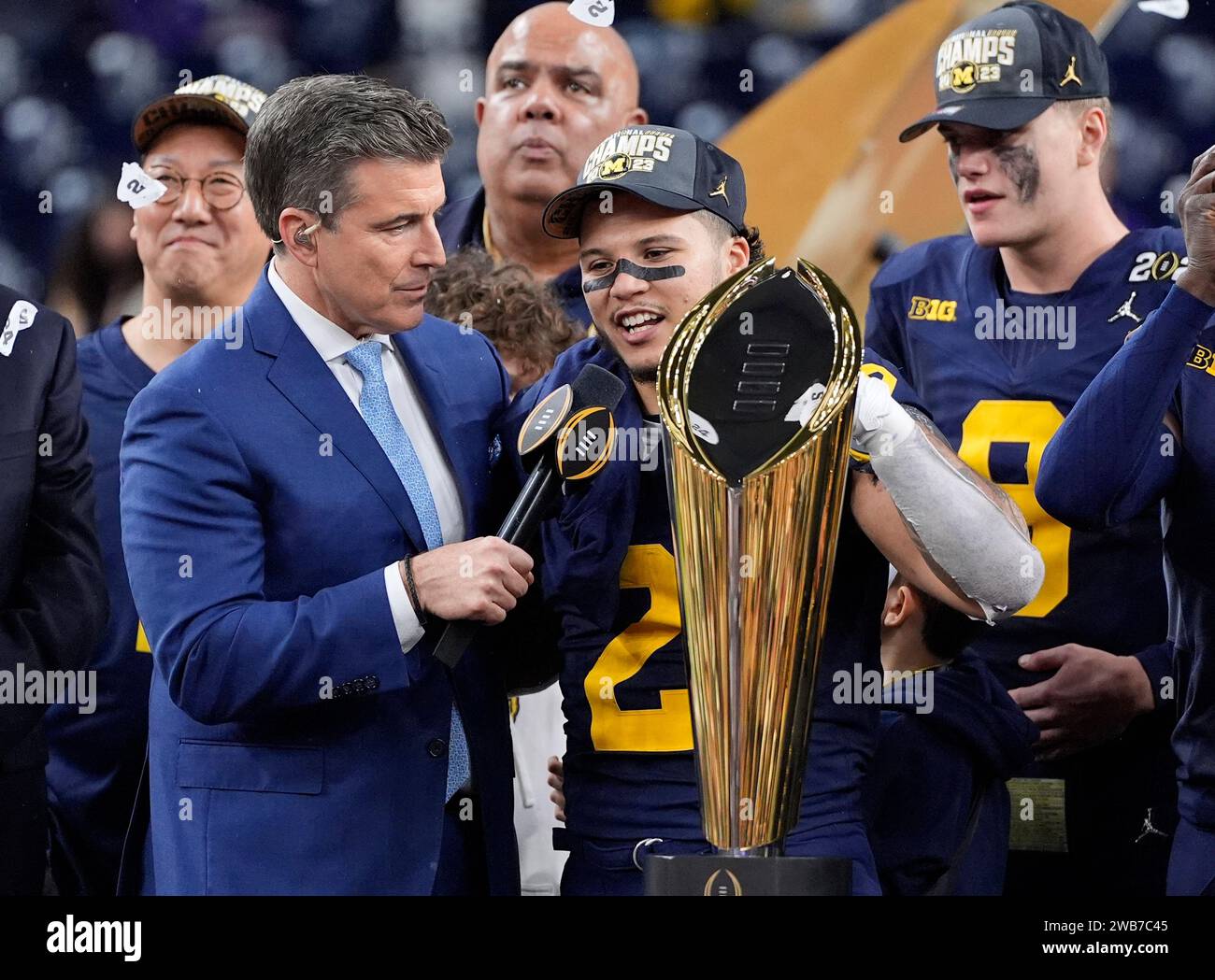 Houston, United States. 08th Jan, 2024. Michigan Wolverines running ...