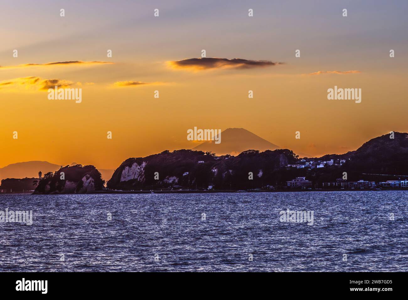 Colorful Watching The Sunset Kamakura Beach Mt Fuji Sagami Bay Pacific ...