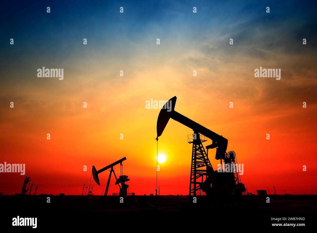 The oil pump, industrial equipment Stock Photo - Alamy