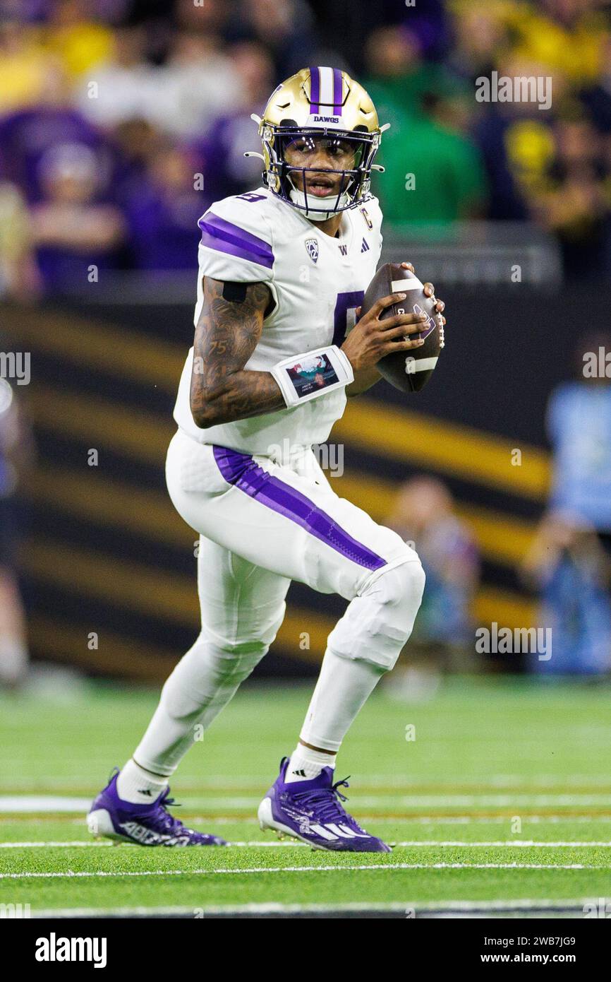 January 08, 2024: Washington quarterback Michael Penix Jr. (9) passes ...