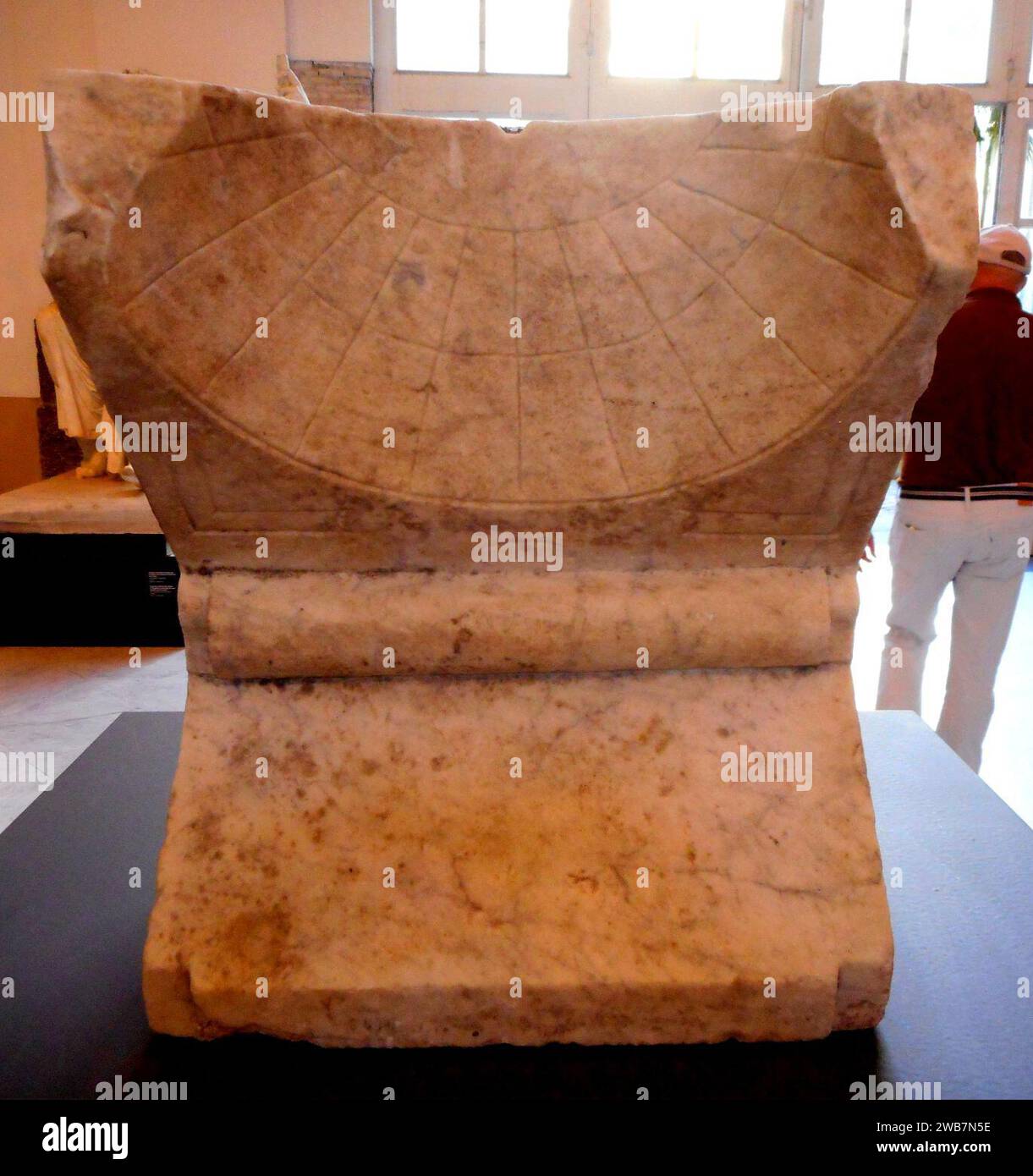 ''Sundial'' from Pompeii (before 79 AD) - Exhibition ''The hours of the ...