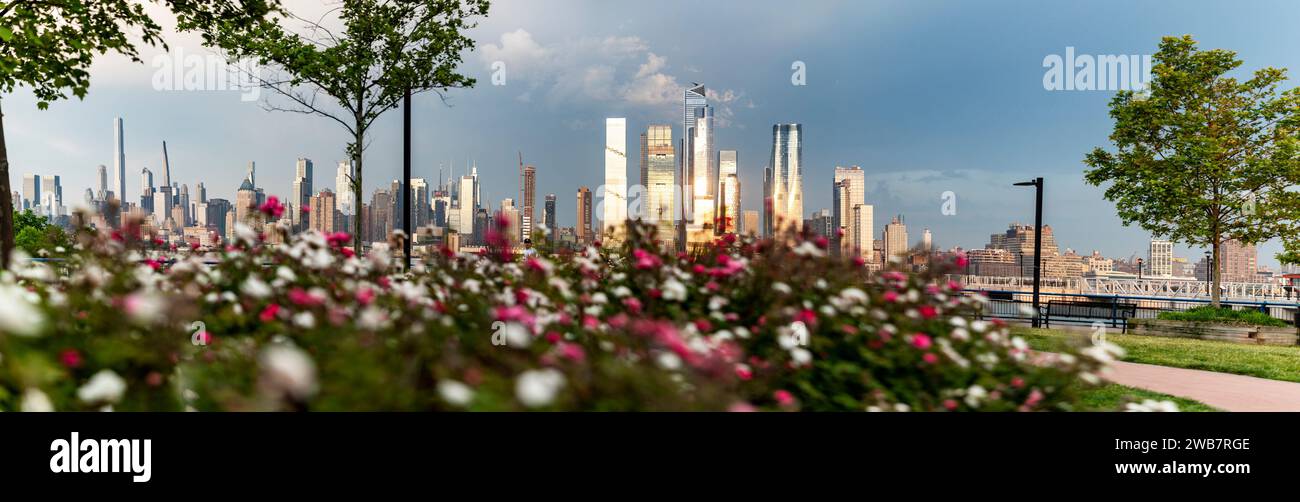 New York; USA, June 3, 2023: Great Panorama with flowers and the ...