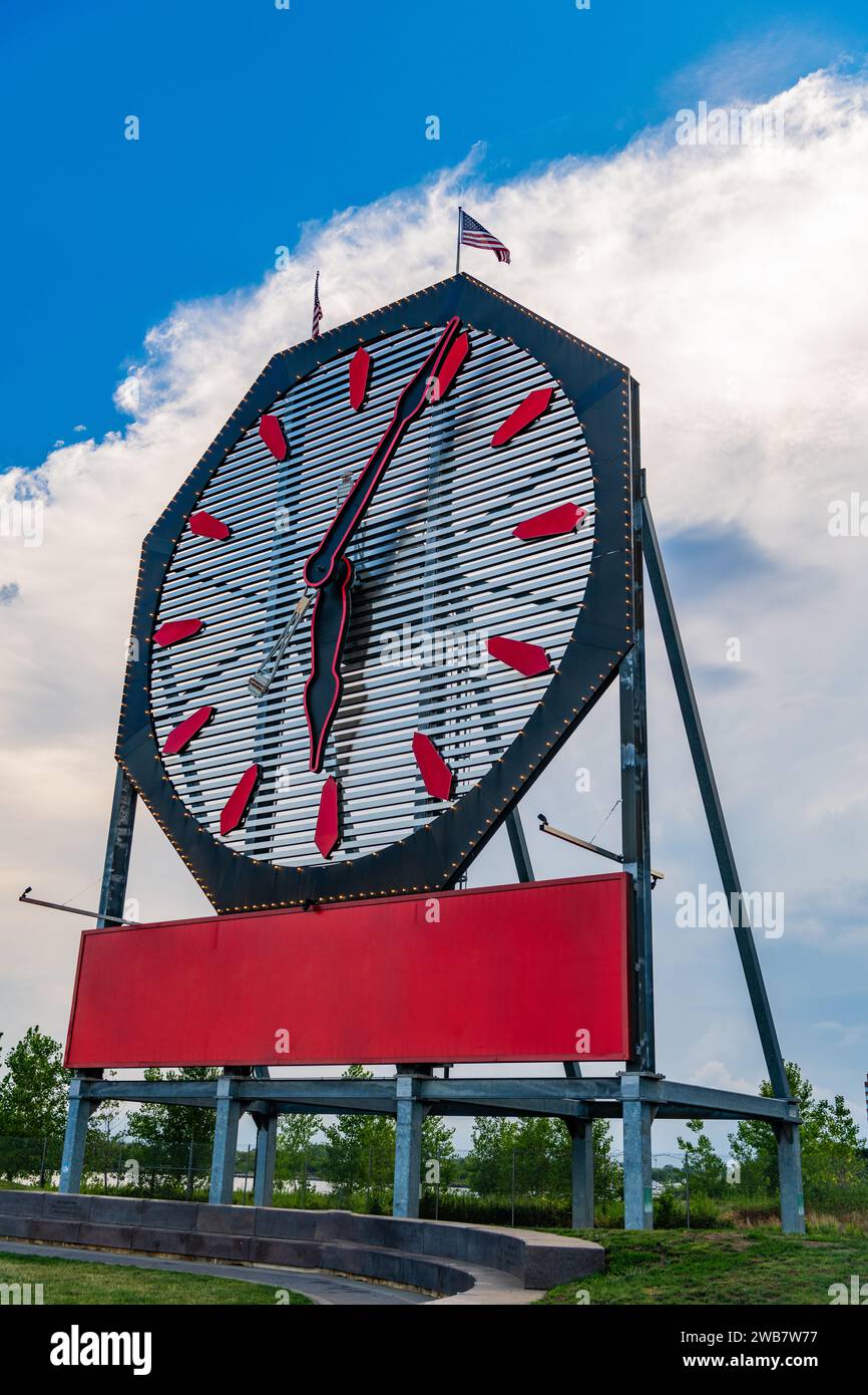 Big clock monument outdoor. Clock statue showing time. Structure of big ...