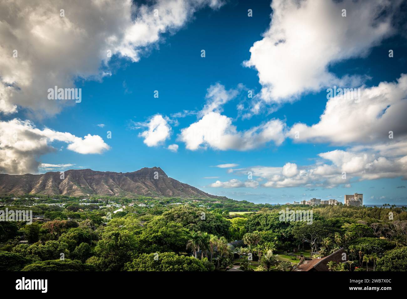 Oahu Hawaii. diamond head Stock Photo - Alamy