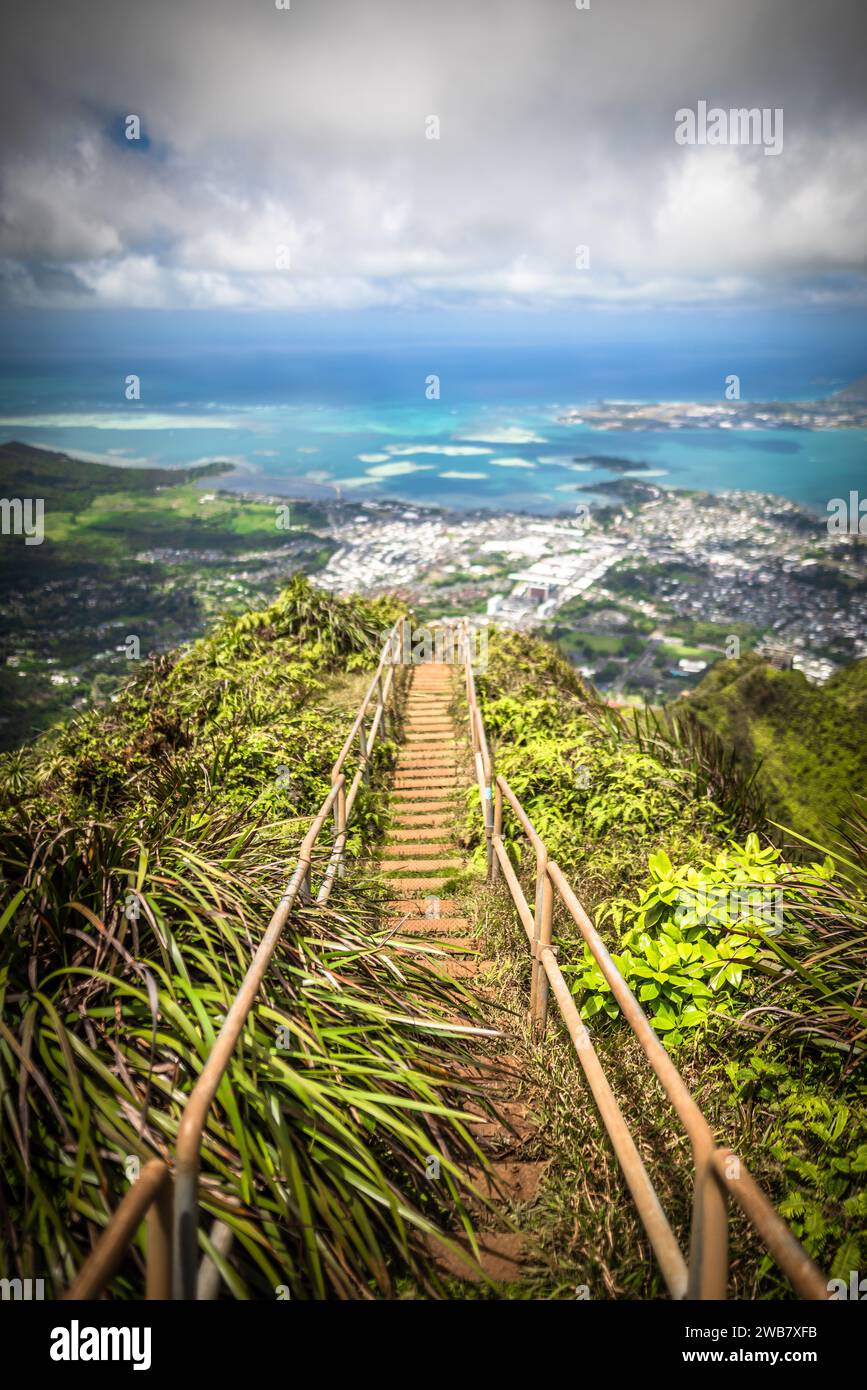 Haiku stairs, oahu hi-res stock photography and images - Alamy