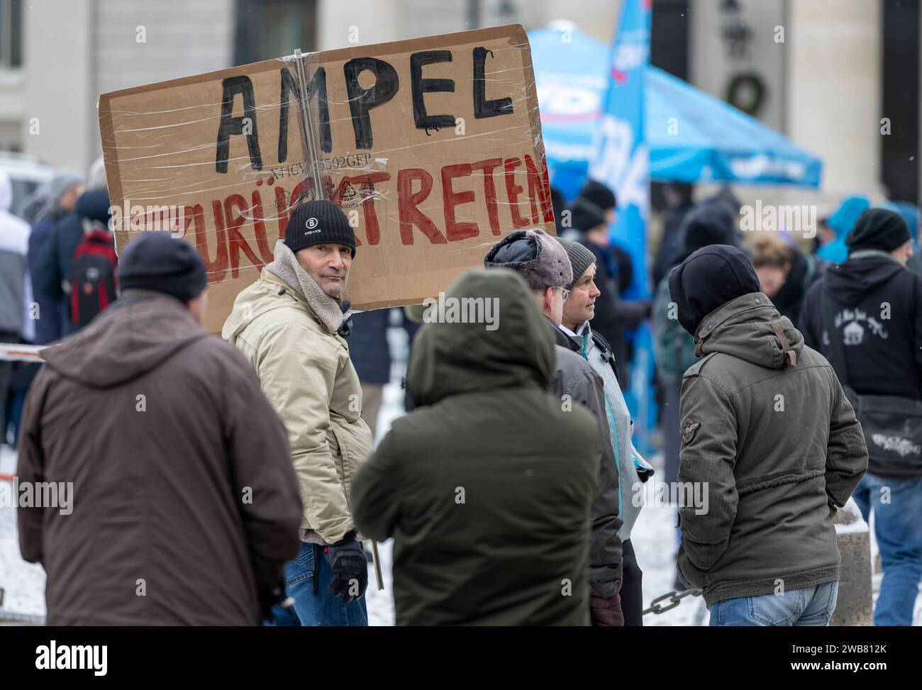 AFD Demo auf dem Max-Joseph-Platz vor der Oper in München / Datum: 08. ...