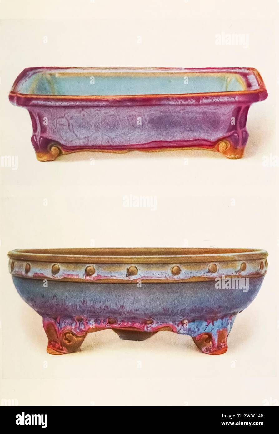 Grey earthenware hi-res stock photography and images - Alamy