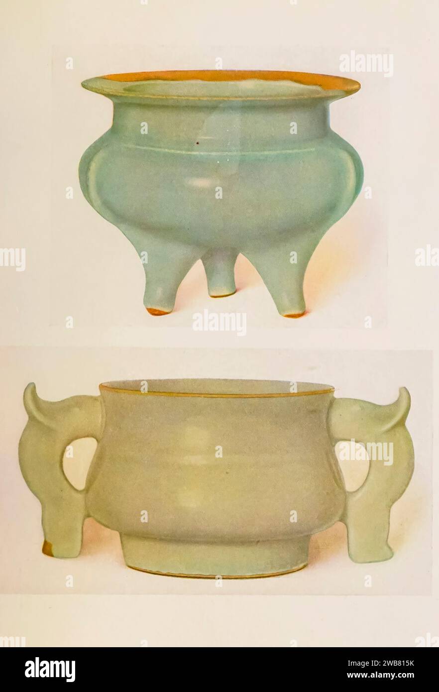 Celadon pottery hi-res stock photography and images - Alamy