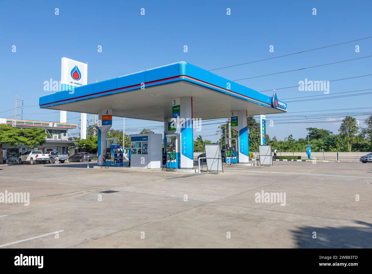 Ptt fuel station hi-res stock photography and images - Alamy