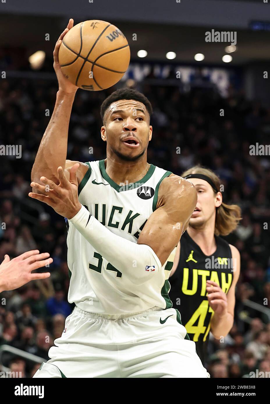 Milwaukee, USA. 9th Jan, 2024. Milwaukee Bucks forward Giannis Antetokounmpo throws a pass ...