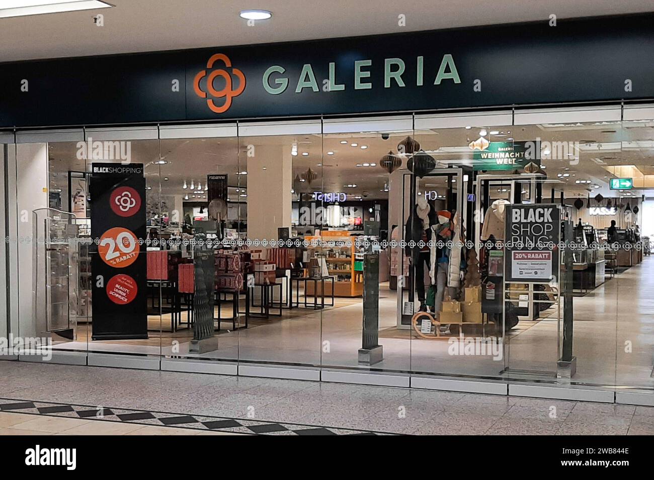 Eingang zu Galeria Kaufhof / Karstadt *** Entrance to Galeria Kaufhof ...