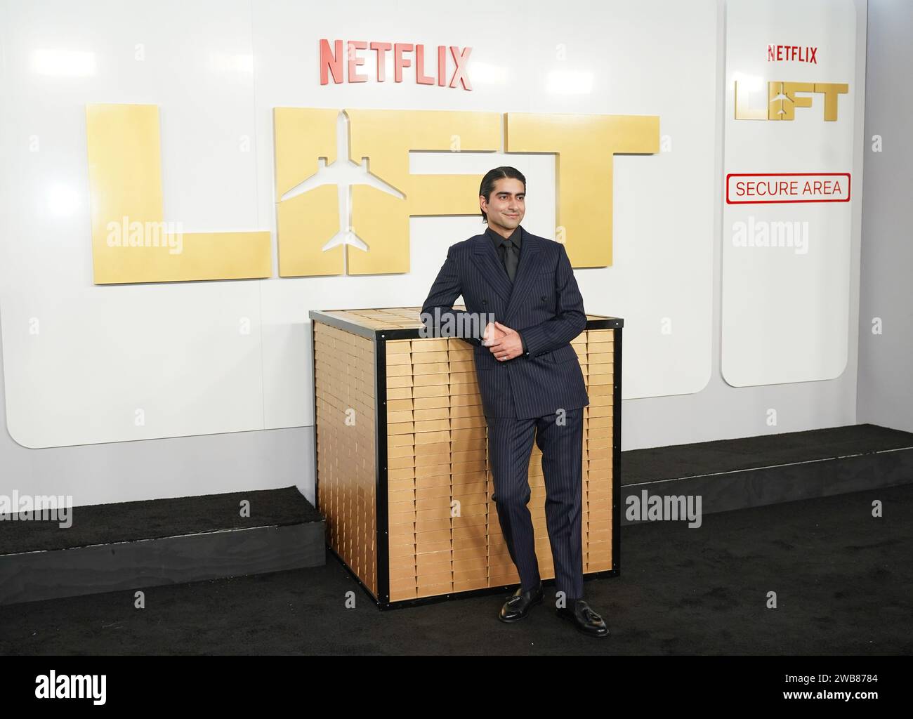 Netflixs lift world premiere 2024 hi-res stock photography and images ...