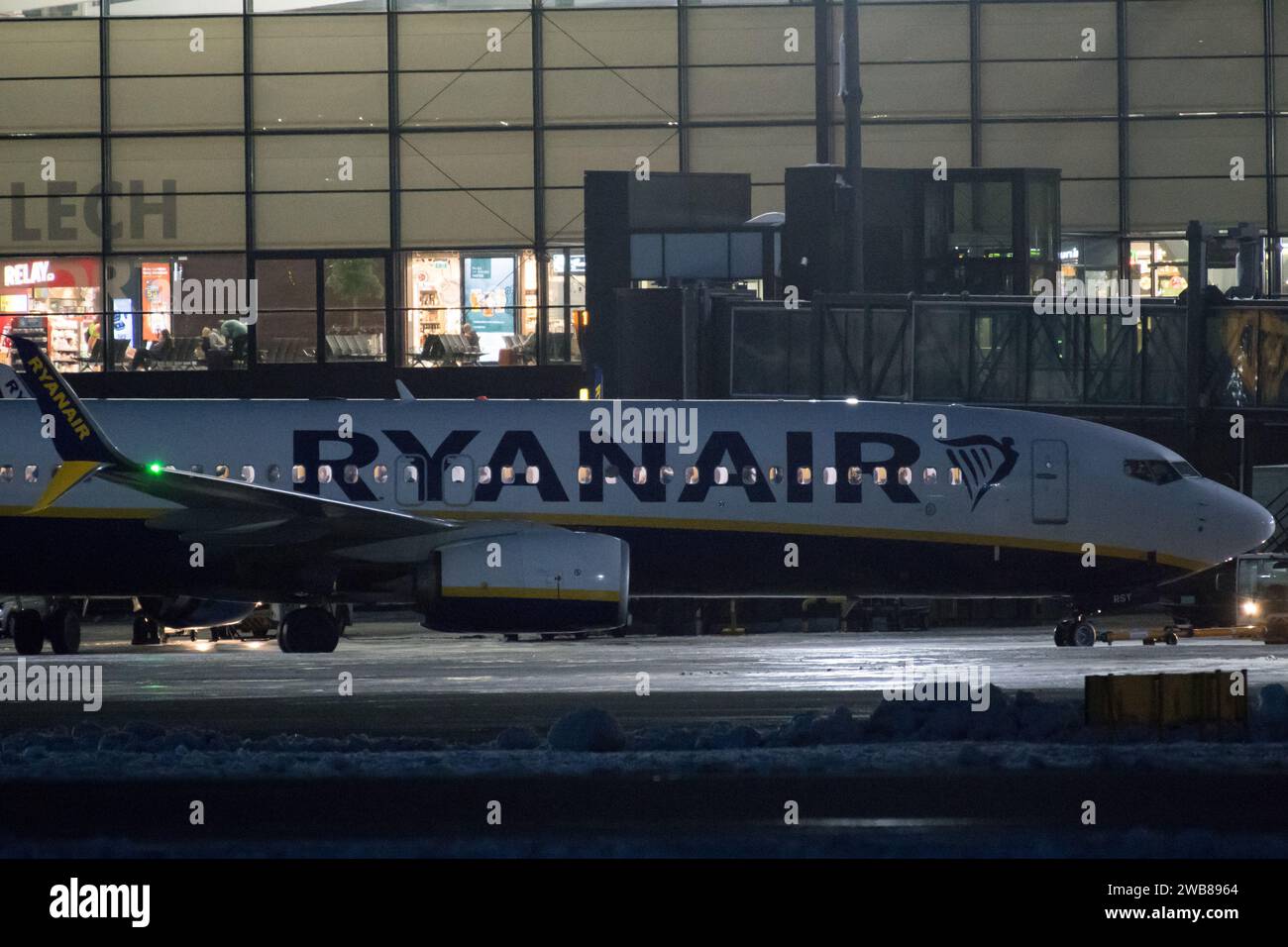 Low cost airline Ryanair aircraft Boeing 737-800 in Gdansk, Poland ...