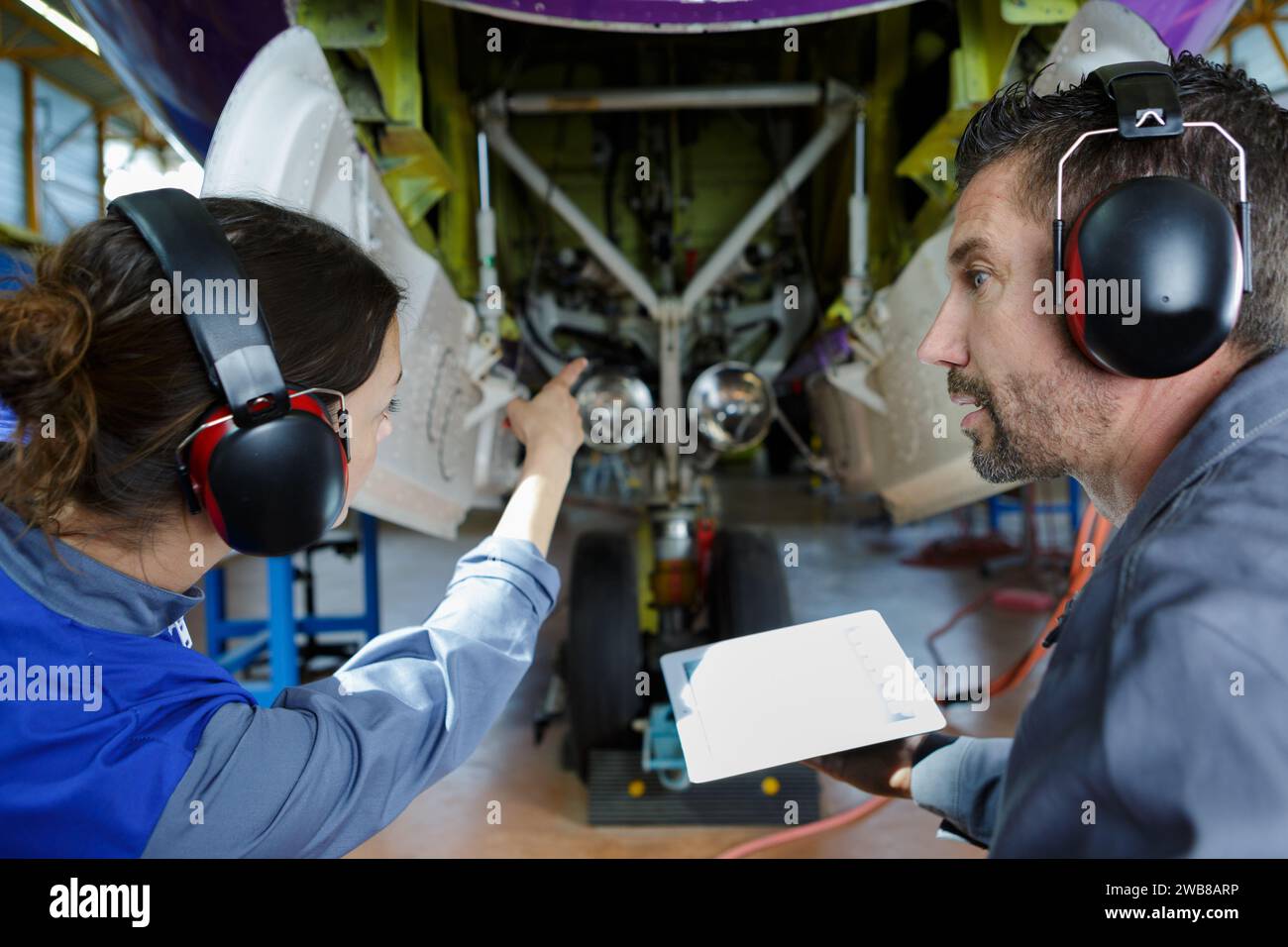 Woman aeronautical engineer hi-res stock photography and images - Alamy
