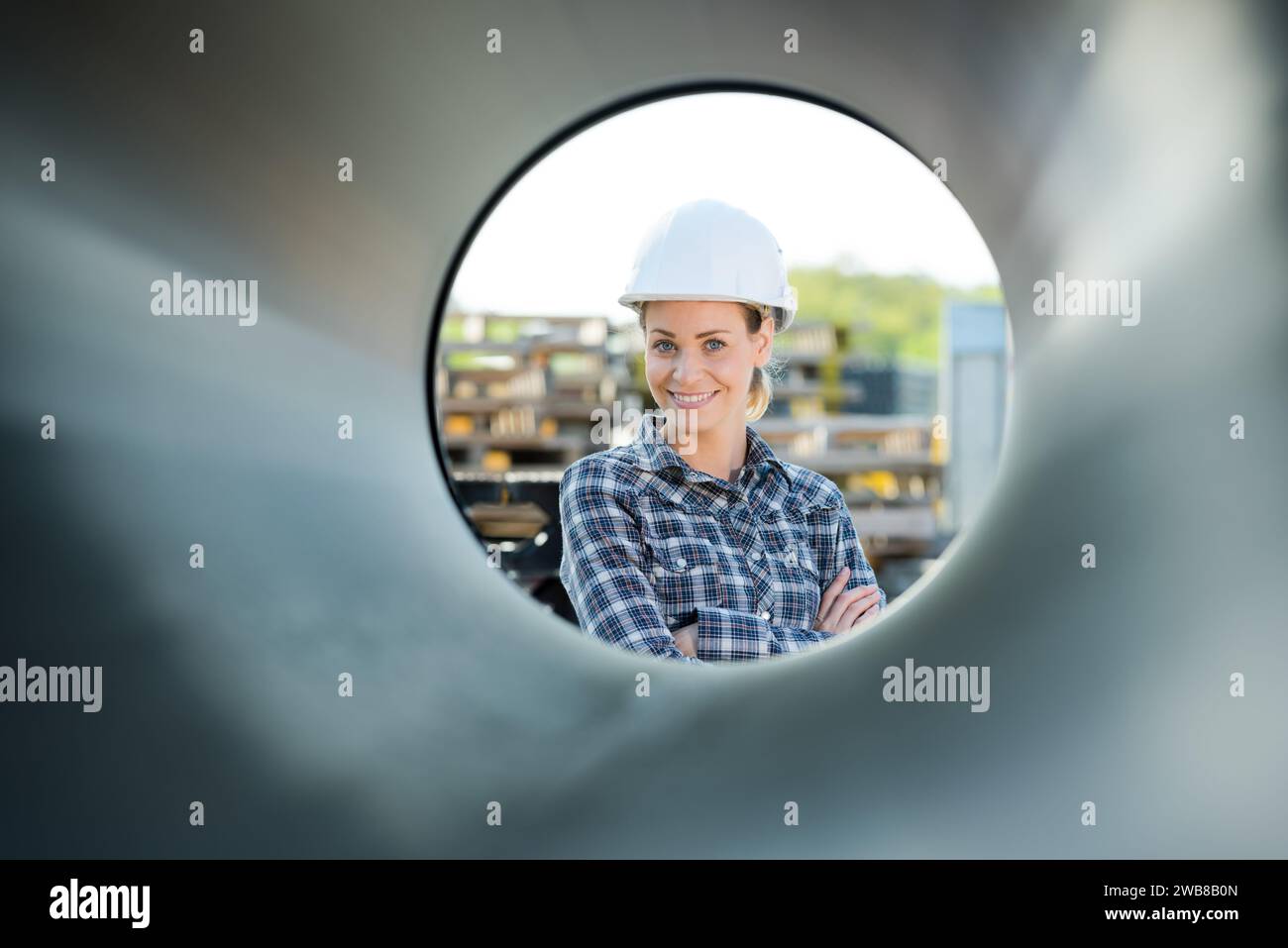 Through the looking pipe hi-res stock photography and images - Alamy