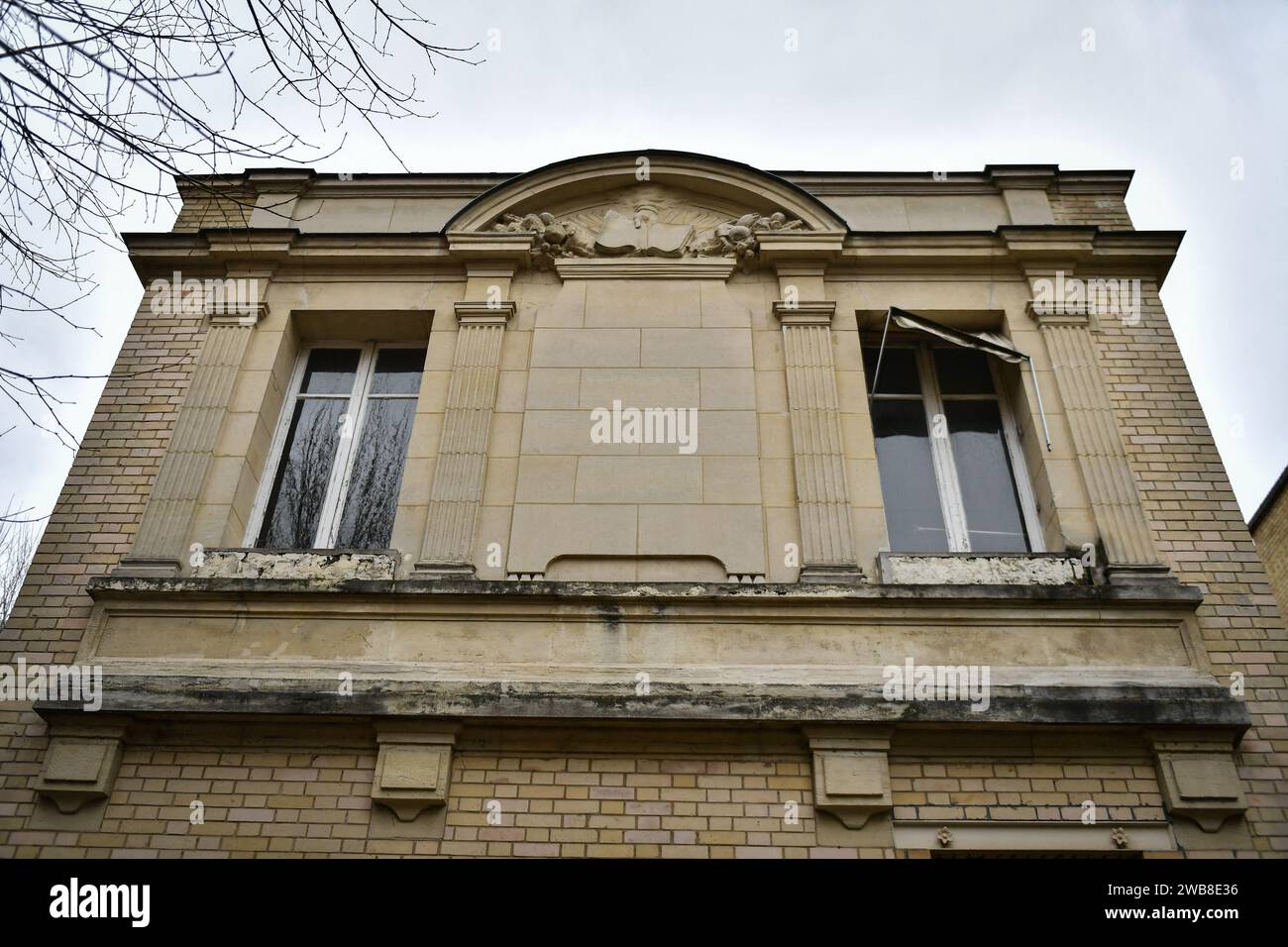 Paris, France. 08th Jan, 2024. This photograph shows the Pavillon des ...