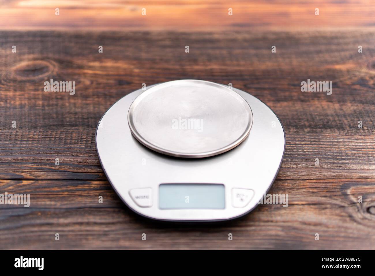 Empty scales hi-res stock photography and images - Alamy