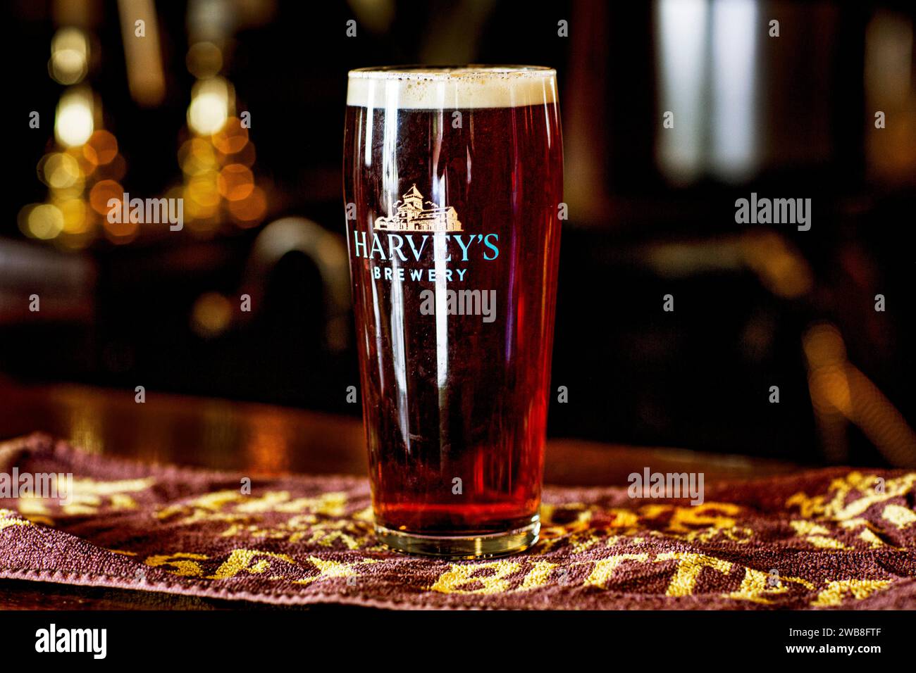 Beer cask britain hi-res stock photography and images - Alamy