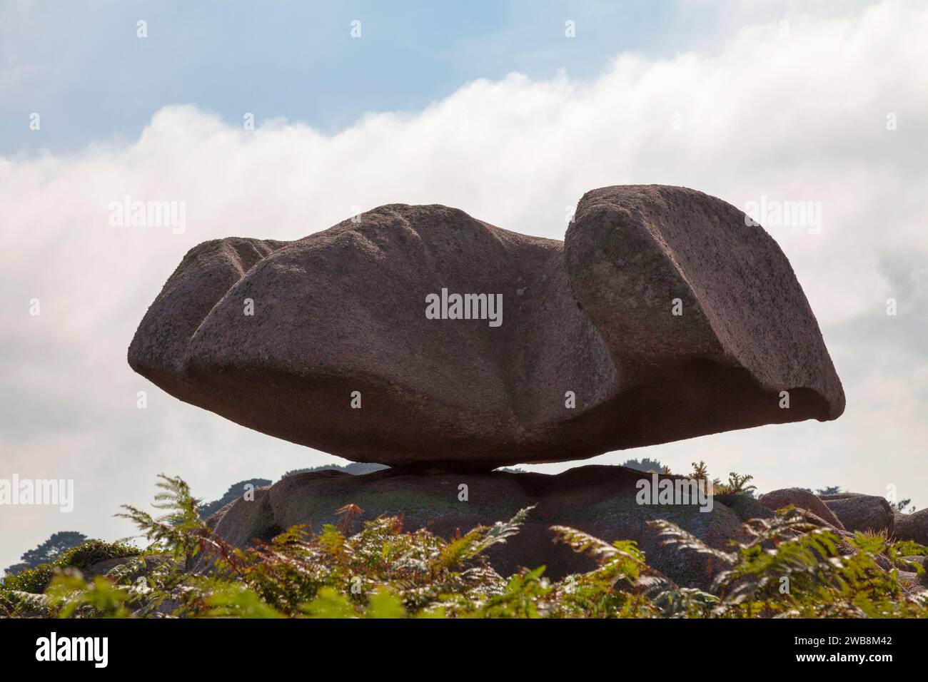 Rocking stone hi-res stock photography and images - Alamy