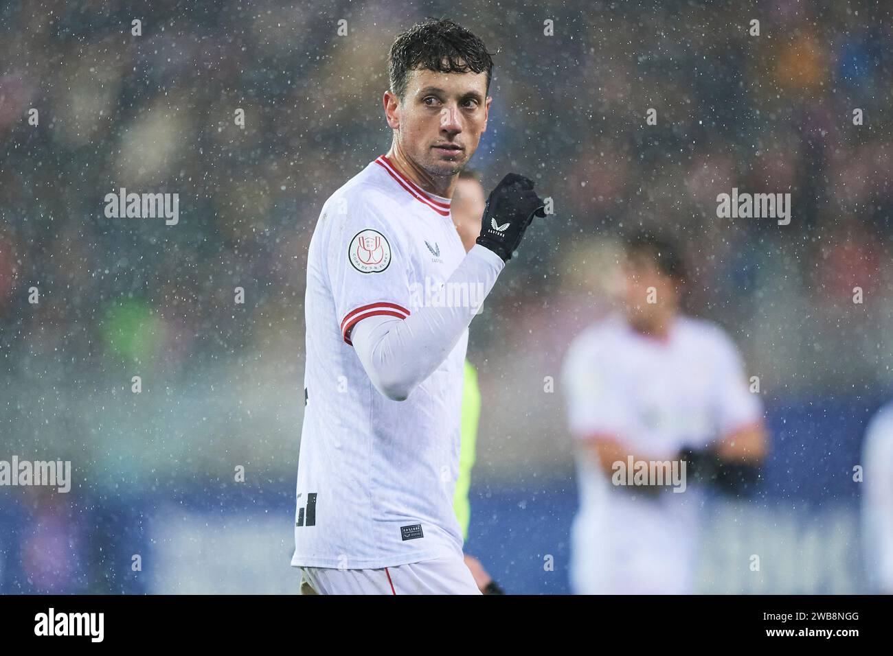 Mikel Vesga of Athletic Club looks on during the Copa El Rey Round of ...