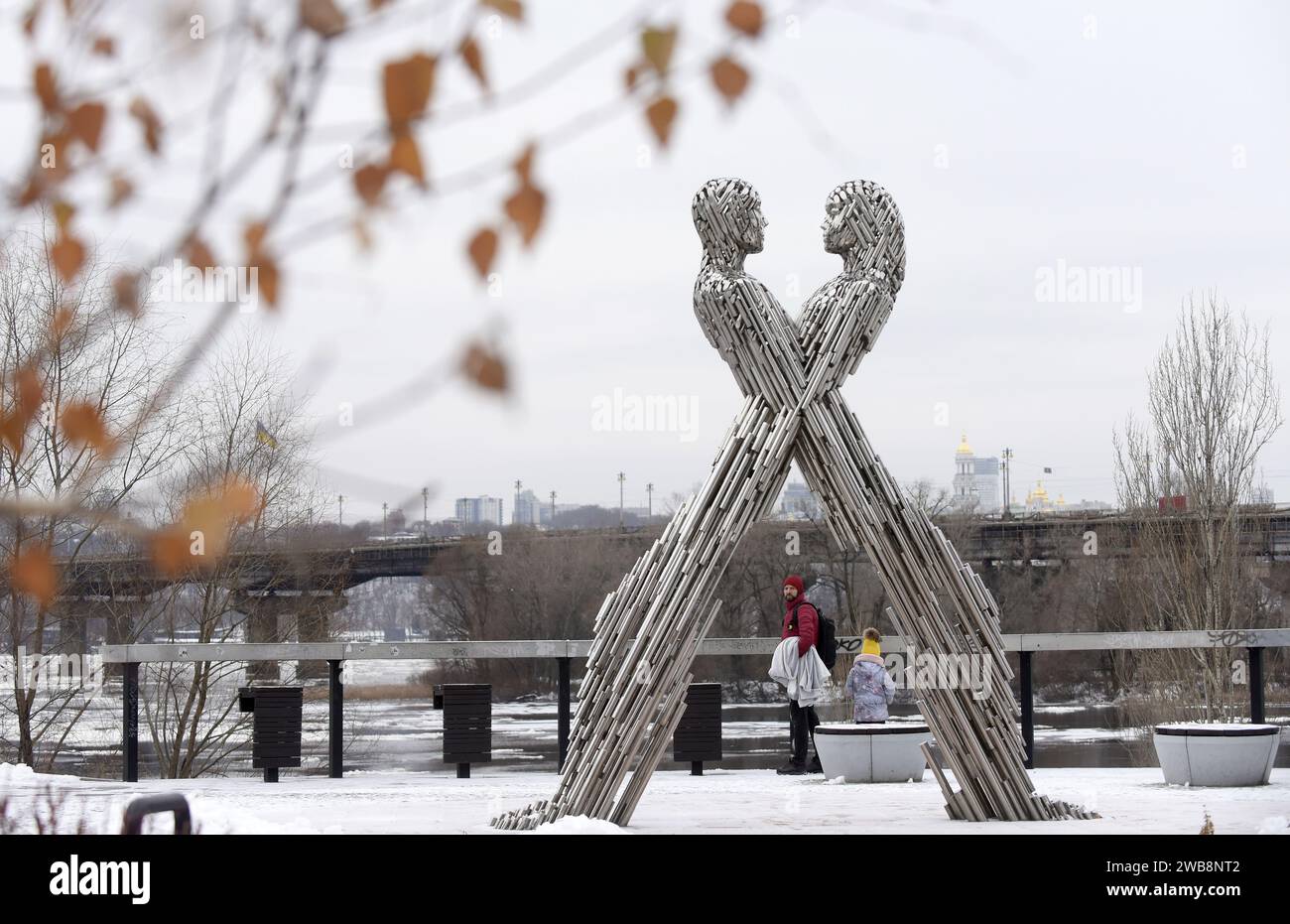Non Exclusive: KYIV, UKRAINE - JANUARY 06, 2024 - The Unity sculpture ...